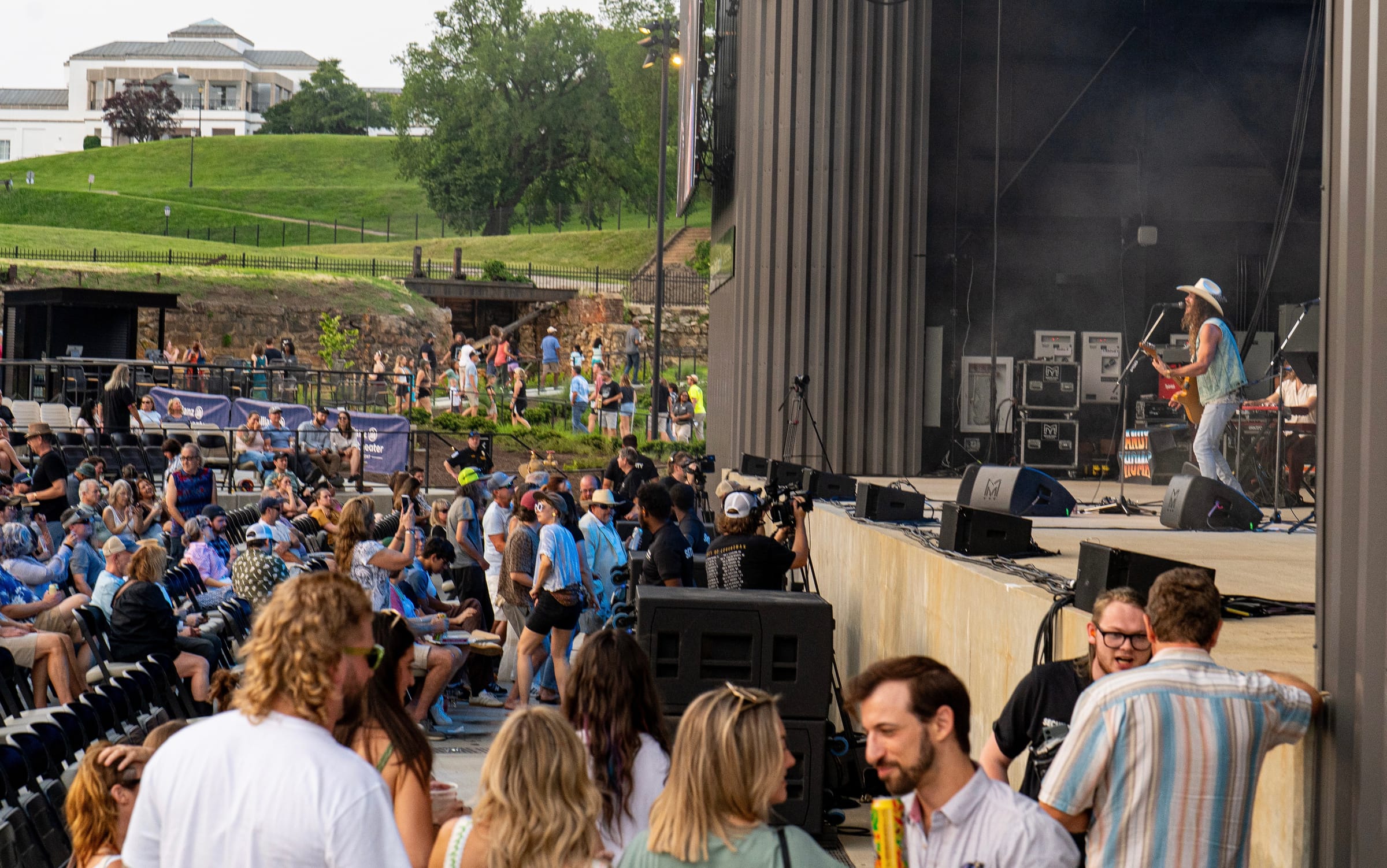 The Richmonder’s guide to visiting Allianz Amphitheater this summer